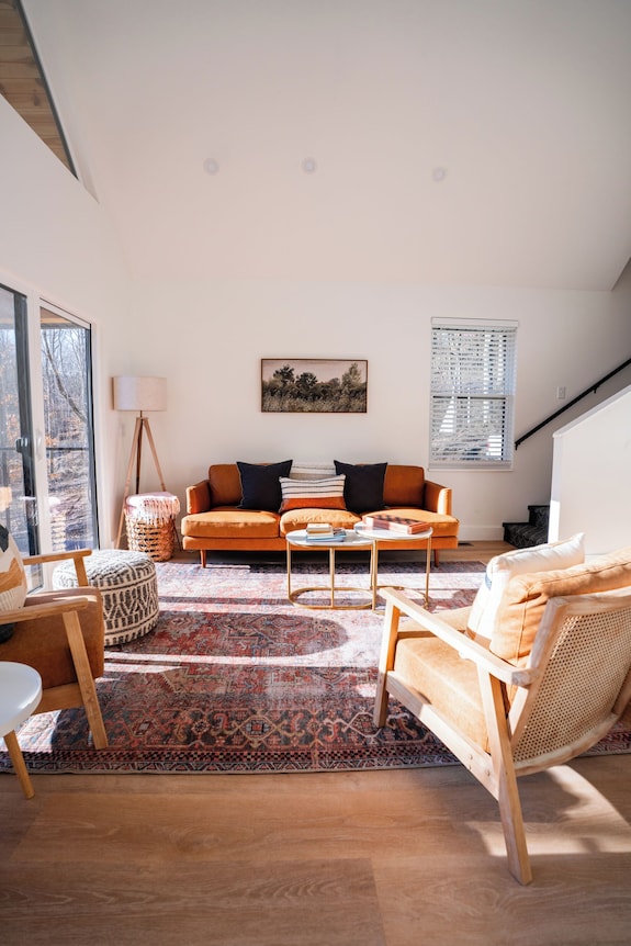Cabin · Game Room · Hot Tub · Fire Pit · Sleeps 6 - Laurelville, OH
