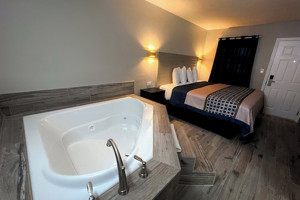 Quarto superluxo | Wi-Fi de cortesia, roupa de cama