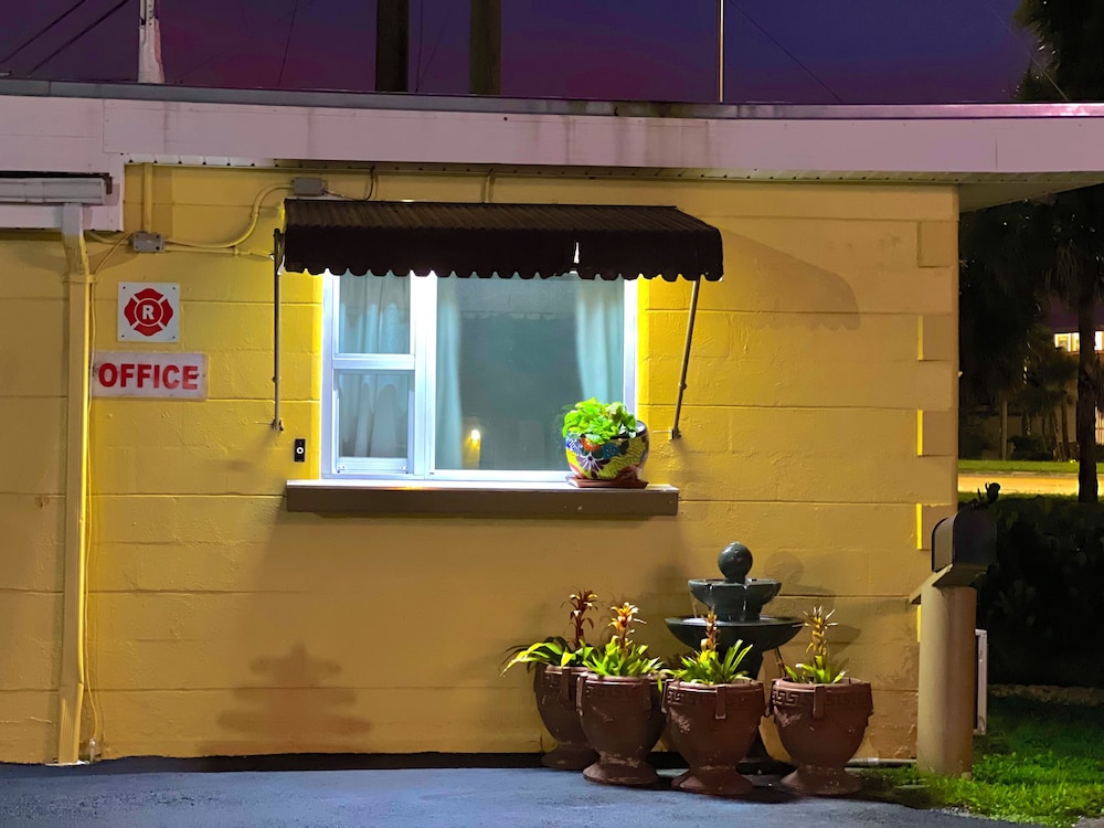 Park Motel - Cape Coral, FL