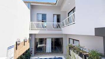 Vila família, 3 quartos, vista para o pátio | Terraço/pátio