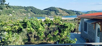 Quarto Duplo Comfort, varanda, vista para o mar | Roupa de alta qualidade, cortinas/cortinados opacos 