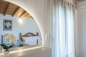 Quarto Duplo Comfort, varanda, vista para o mar | Roupa de alta qualidade, cortinas/cortinados opacos 