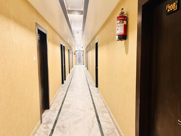 Hotel Holiday International - Purnia