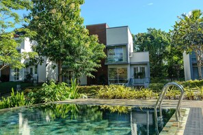 Vila standard, vista para o jardim | 3 quartos, escrivaninha, espaço de trabalho para notebook