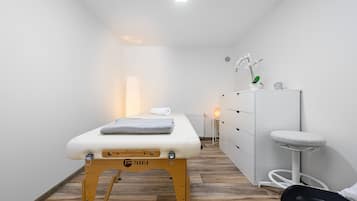 Banho turco, massagens pré-natais, massagens desportivas