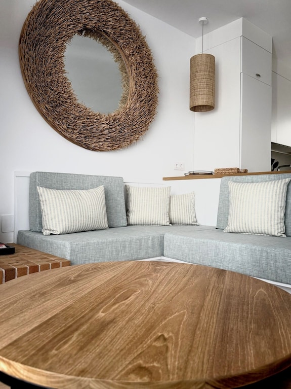 Three-bedroom Apartment In Llançà For 6 People 2 Minutes From The Beach - Colera