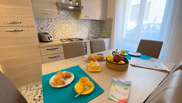 Elegant Three Room Apartment In Porto Torres - Porto Torres