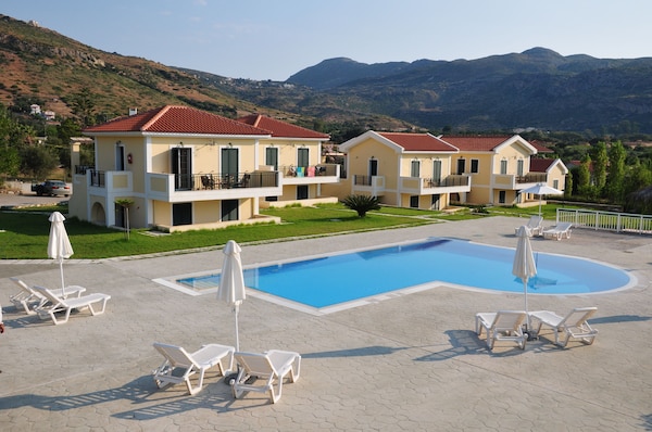 Captain's Villas - Kefalonia