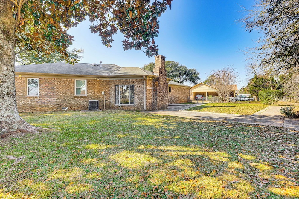 4 Mi To Dtwn Tuscaloosa: Home W/ Cozy Den! - Tuscaloosa, AL