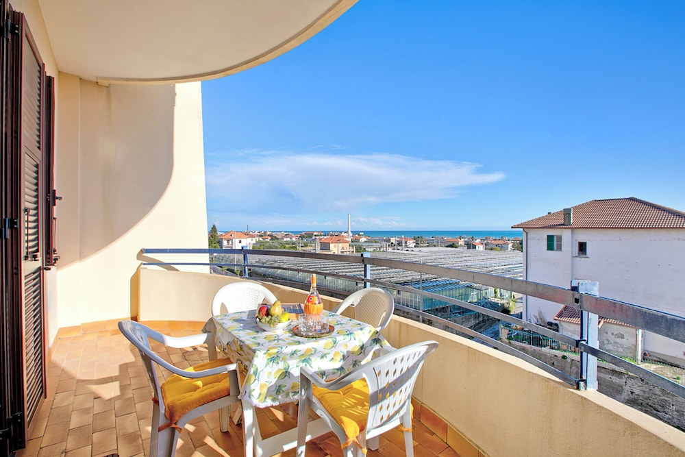 Vascello Pool And Beach Apartment - Ceriale