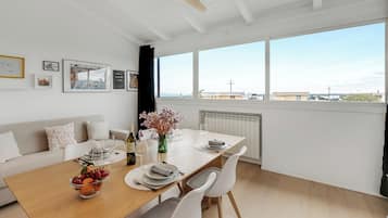 Apartamento Familiar, 1 quarto, varanda (Sky View Apartment Monopoli) | Restaurantes