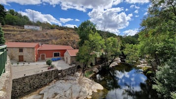 Fachada da propriedade
