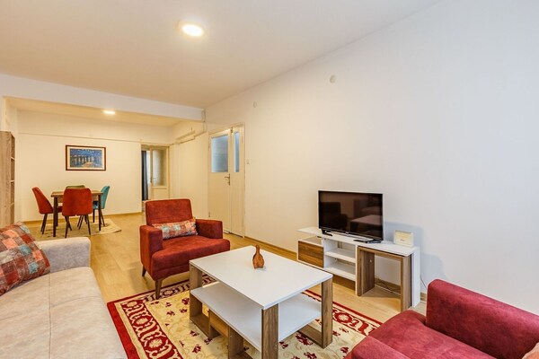 Charming 3-bedroom Apartment In The Heart Of Kadıköy - Maltepe