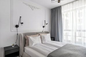 Apartamento Superior, varanda, vista para o pátio | 2 quartos, ferro/tábua de engomar, Wi-fi grátis 