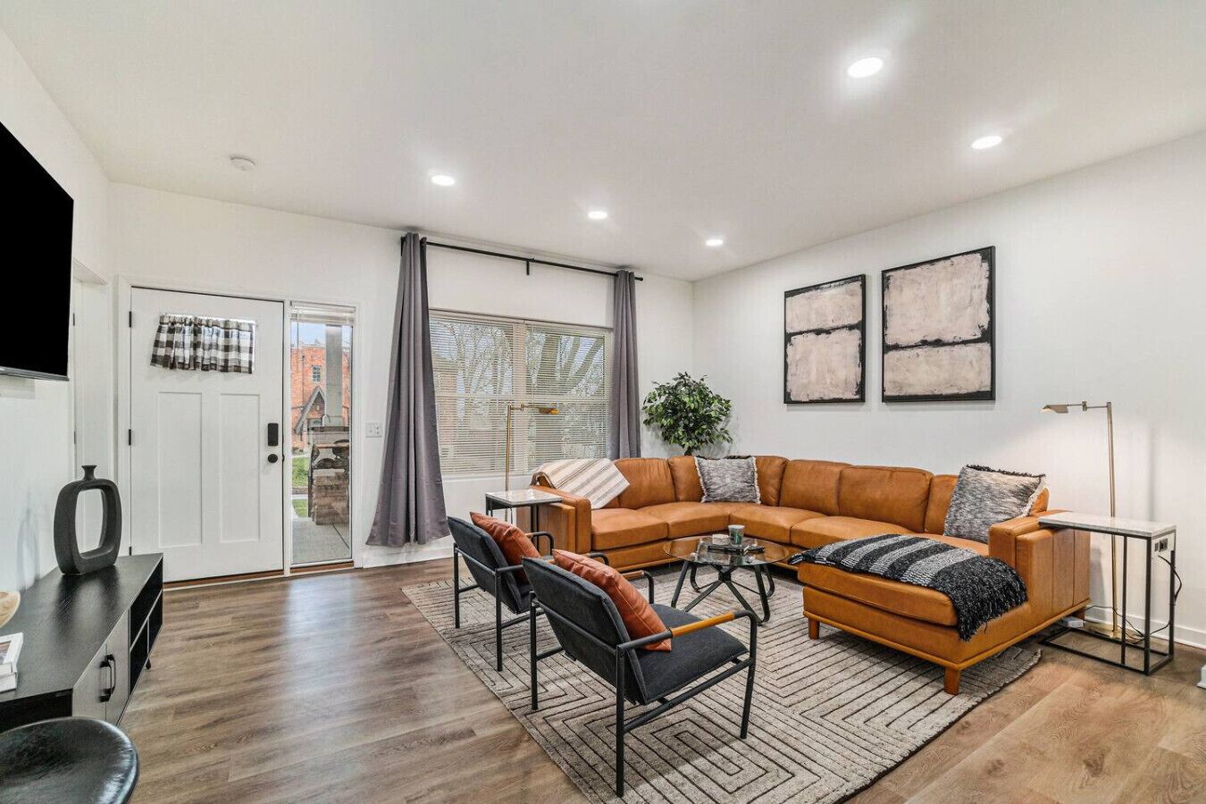 Midtown New-build 3bed 2.5bath By Plaza & Downtown - Kansas City, MO