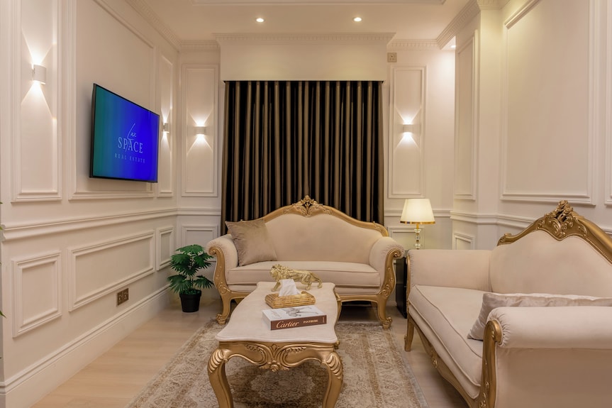 The Versailles Suite. A Designer Home In Dhaka. - Dhaka