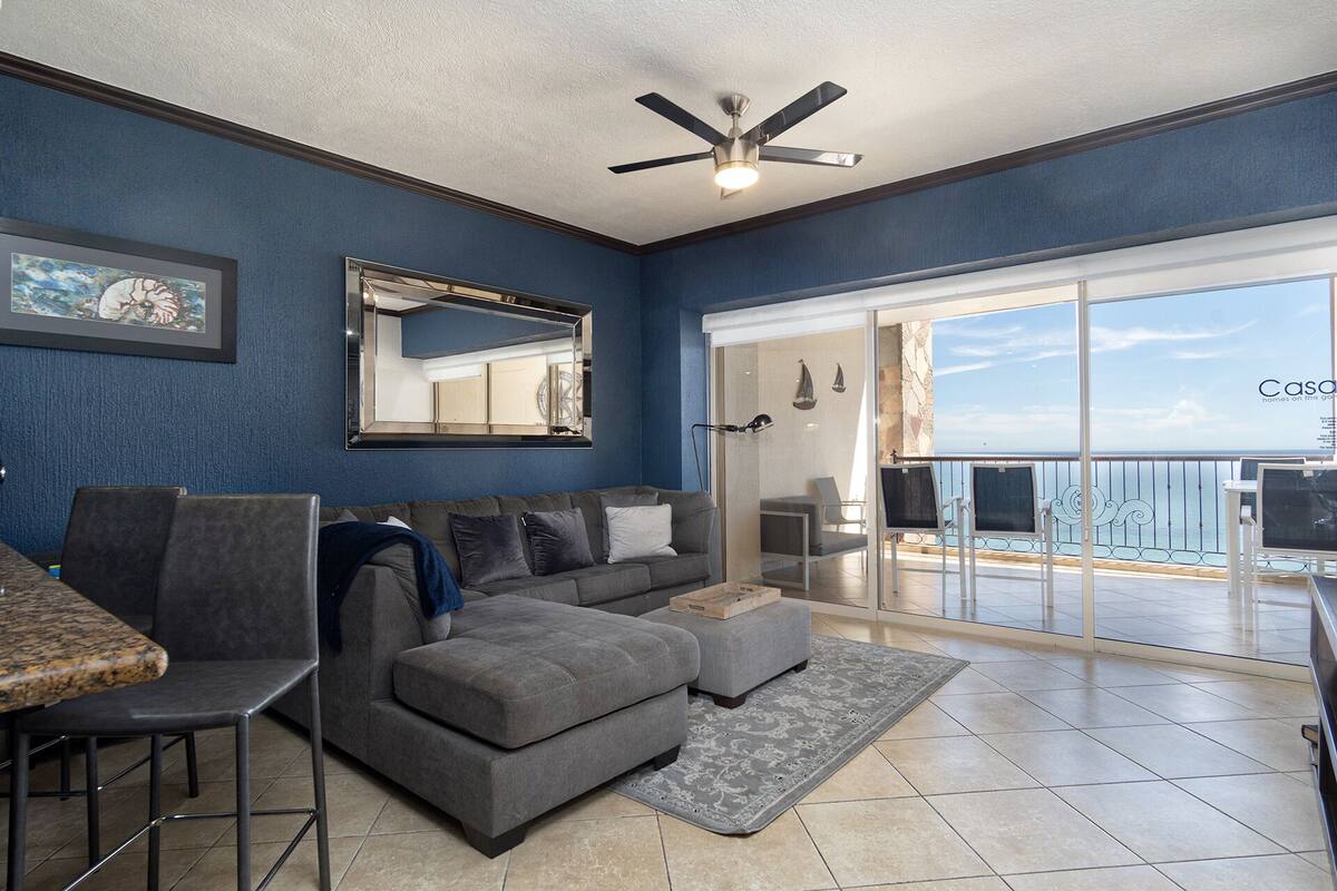 Apartamento em Condomínio Fechado, 1 cama king-size e sofá-cama, varanda (Sonoran Sky SKY 1005) | Sala de estar