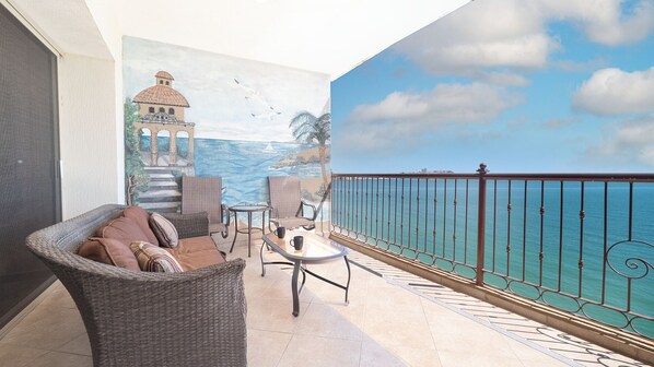 Apartamento em Condomínio Fechado, várias camas, varanda, vista para o oceano (Sonoran Sky SKY 1108) | Terrenos do alojamento