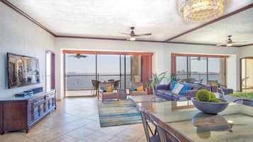 Apartamento em Condomínio Fechado, várias camas, varanda, vista para o oceano (Sonoran Sky SKY 808) | Restaurantes