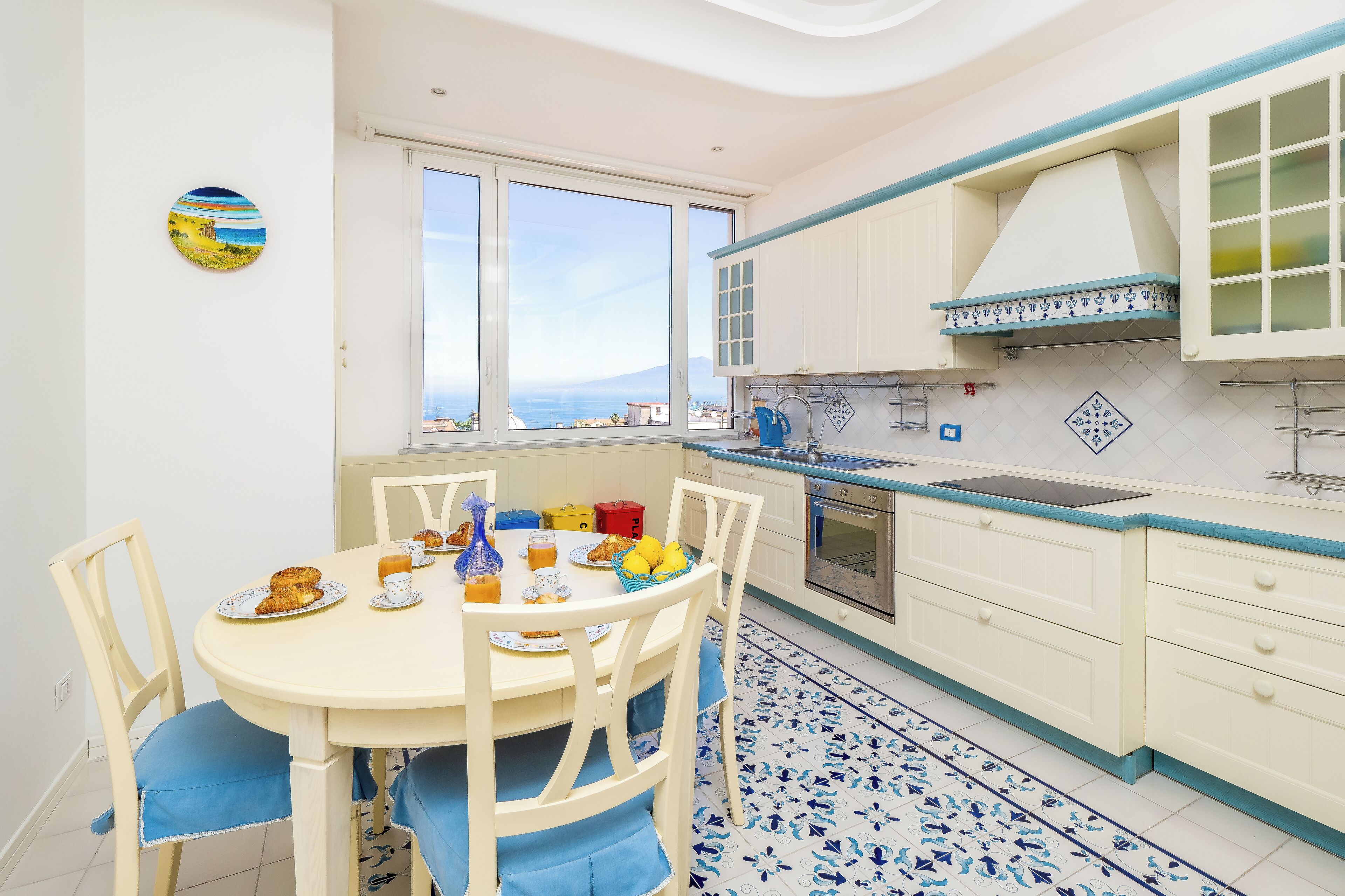 Apartamento de Luxo, vista para o mar | Cozinha privada | Uma máquina de café expresso, uma chaleira elétrica 