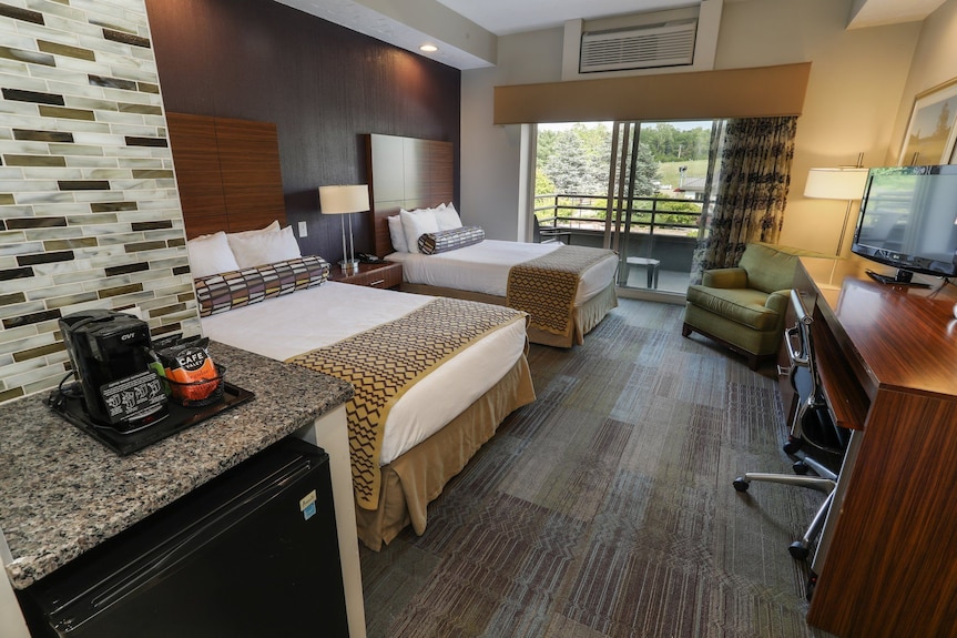 Mountain Lodge Retreat | Balcony + Ski Access - Cunningham Falls State Park, Thurmont