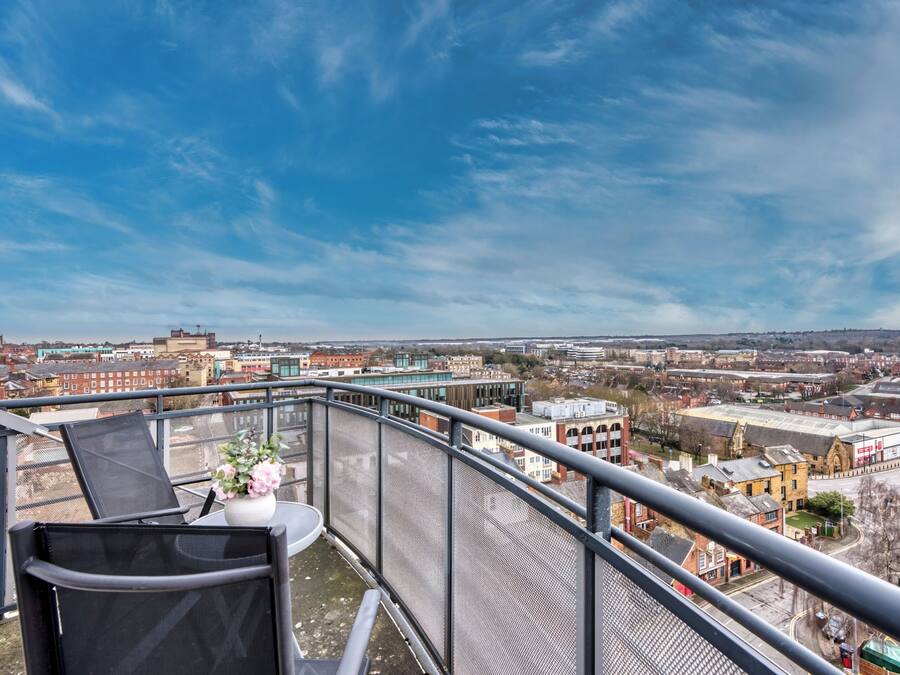 Apartamento empresarial, sacada, vista para a cidade | Vista para a cidade