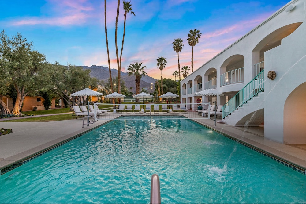 Casa Palma Hotel & Bungalows - Desert Hot Springs, CA