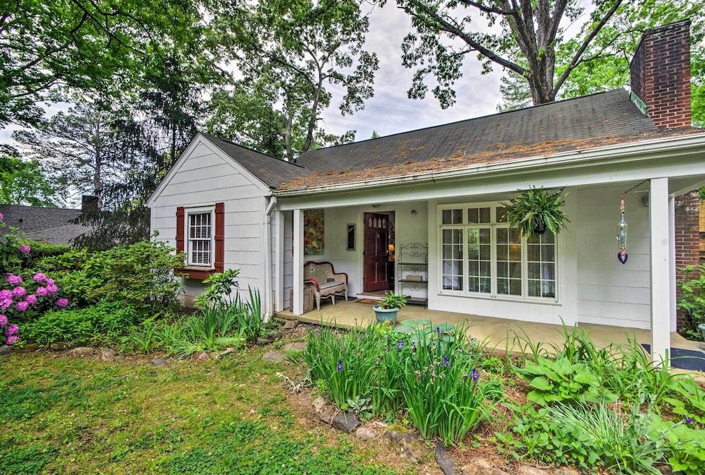 Walk To Downtown: Pet-friendly Cottage In Tyron - Tryon, NC