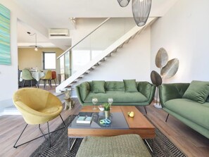 Casa, 4 quartos, terraço | Área de estar