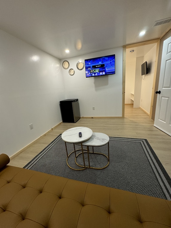 Private Entrance, 2xbr, 2xbath, 1 Living, Near Canadian Tire Center. Brand New. - Kanata