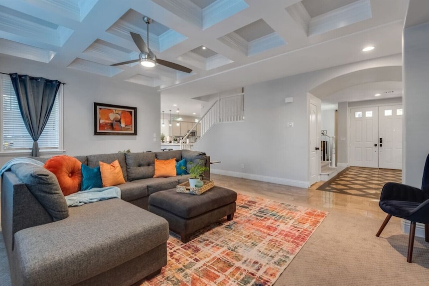 Luxury Las Vegas Villa: Heated Pool & Game Room - Las Vegas, NV