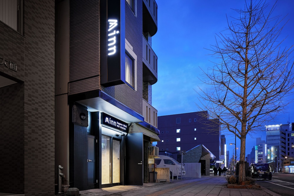 Minn Sapporo Odori W18 Station - Sapporo