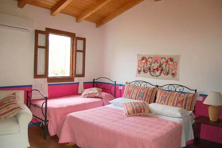 Casa Perella A: A Graceful Cottage Surrounded By The Greenery, With Free Wi-fi. - Sardaigne