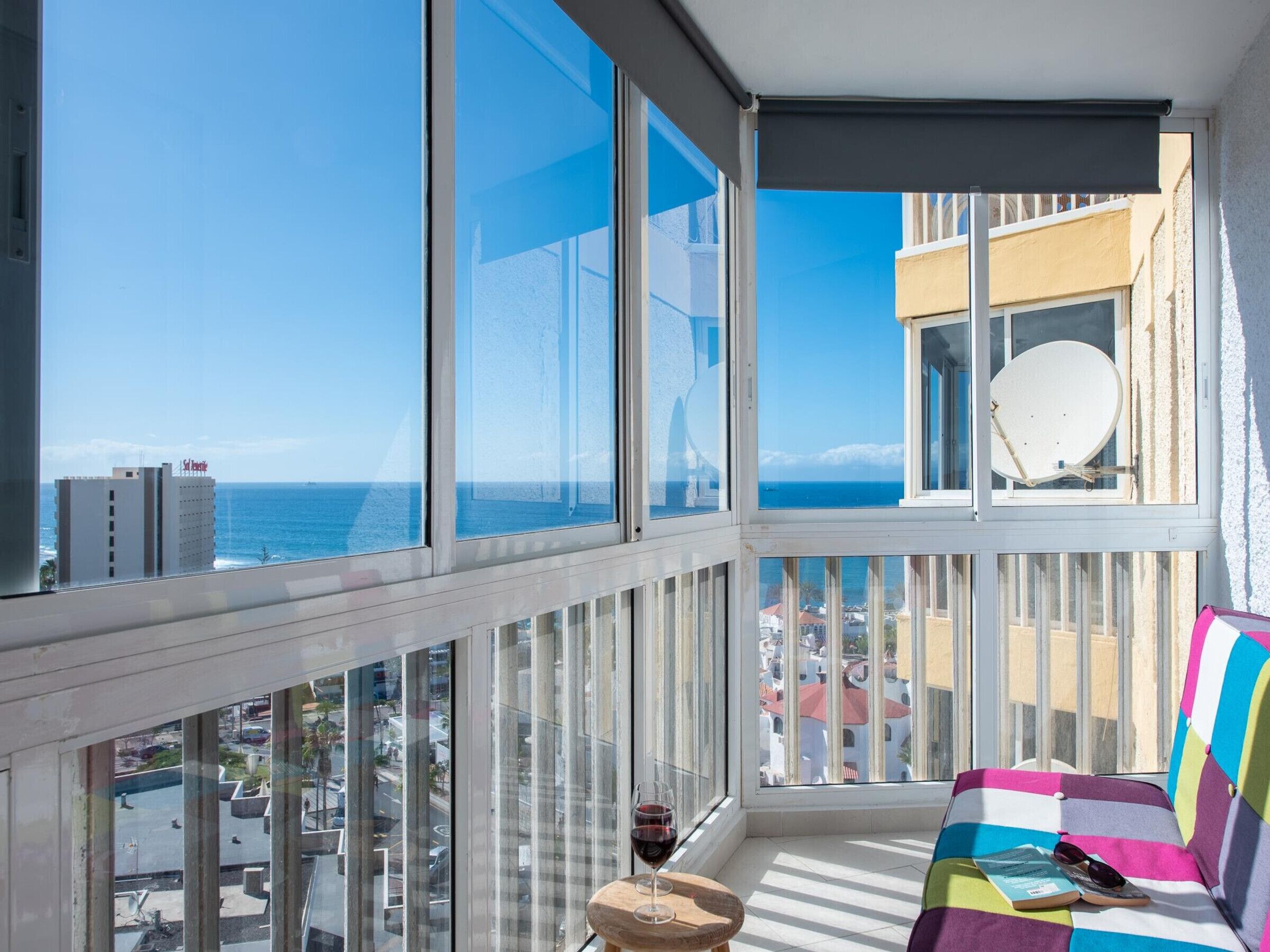 Modern 2-bedroom Apartment In Playa De Las Americas With Pool And Stunning Views - Playa de las Américas