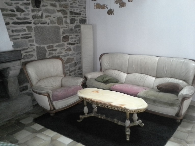 Gîte St Germain 5 Couchages, 3 Mn Du Lac Pêche/pédalos, Animaux Acceptés! - Rostrenen