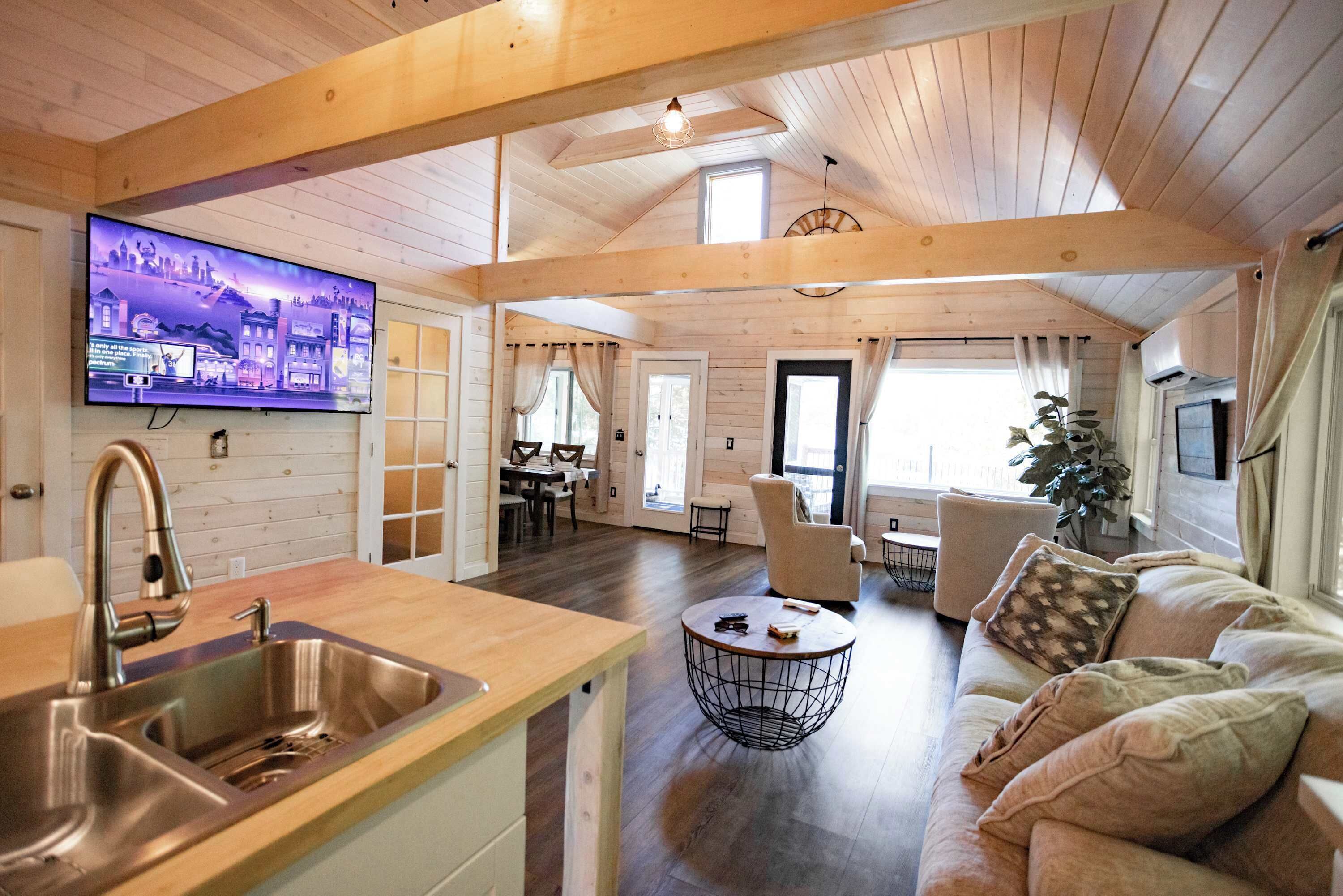 Gables End Escape Lakefront Dock Kayaks - Waterville, ME