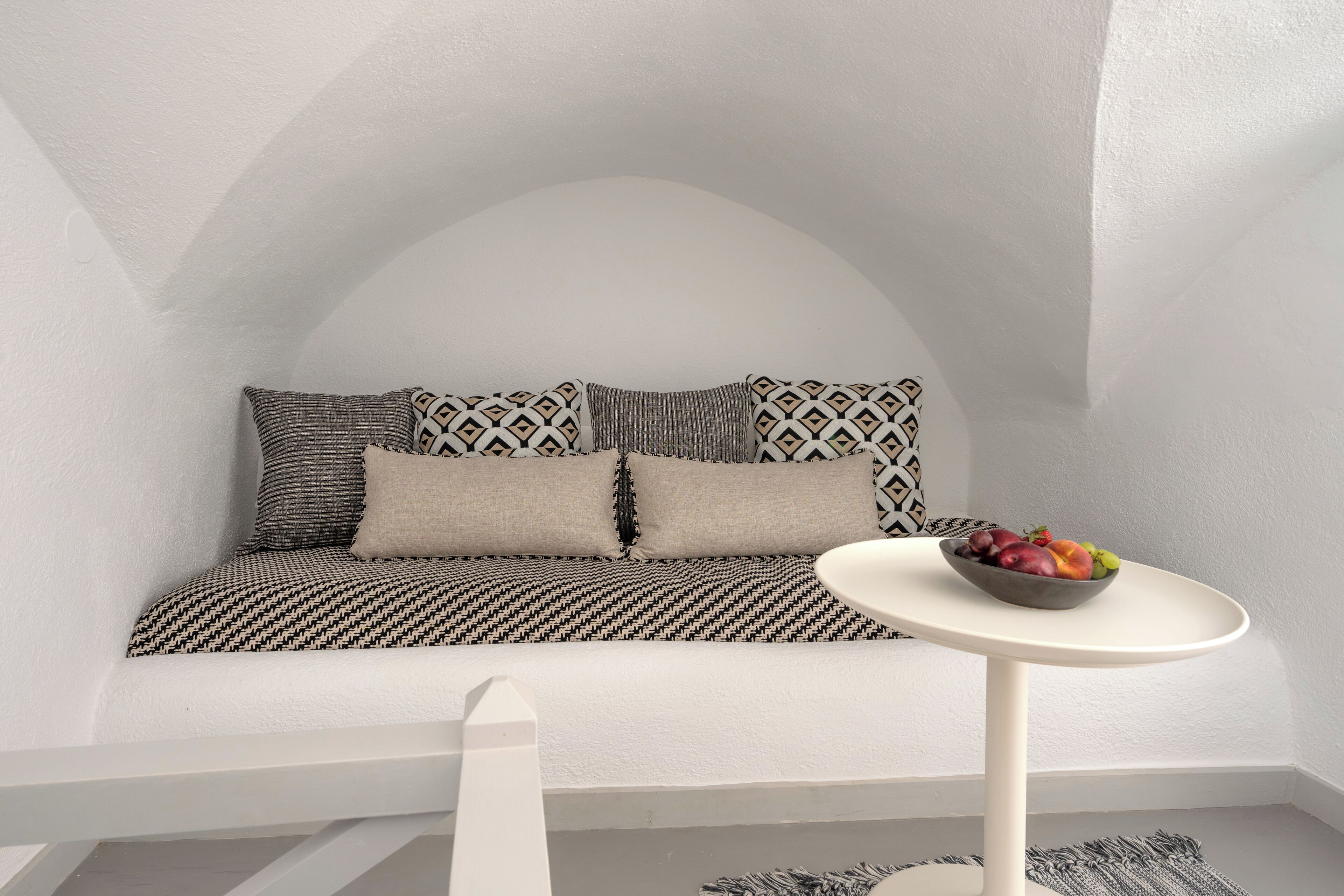 Vila, vista para o mar | Área de estar | Smart TV 28 polegadas com canais a cabo