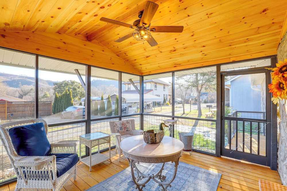 Walk To Appalachian Trail: Hot Springs Hideaway - Hot Springs, NC