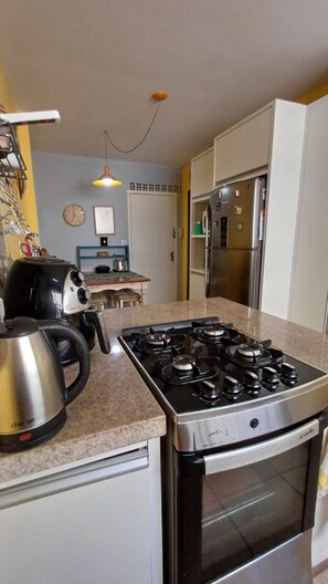 Apartamento Familiar | Cozinha privada | Mesas de jantar 