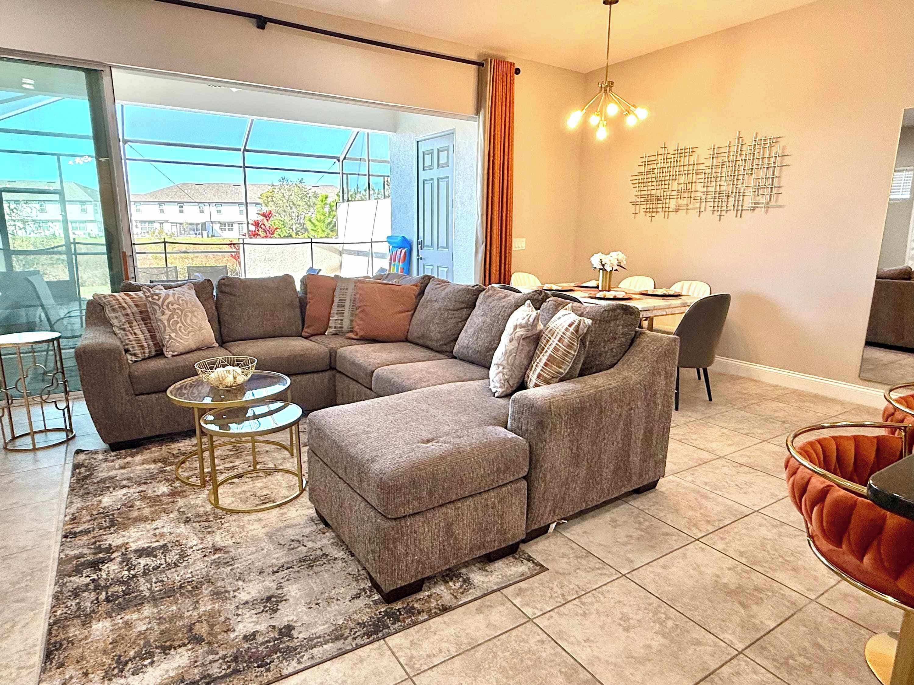 4br Villa W/ Arcade, Pool & Mini Golf - Davenport