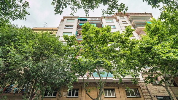 Bebarceloner Francesc Macia Apartments - Barcelona