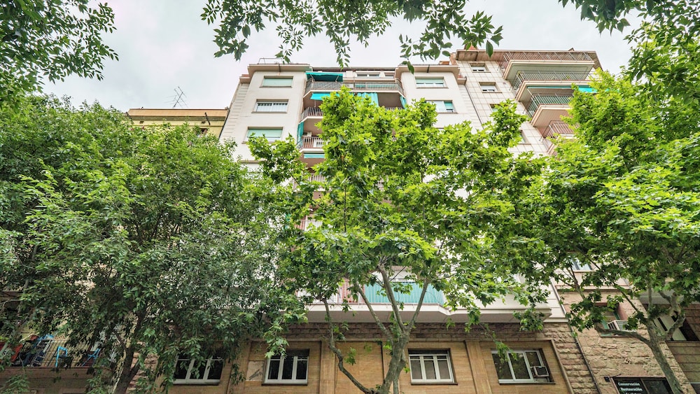 Bebarceloner Francesc Macia Apartments - Barcelona
