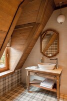 Quarto Duplo Standard | Cofre no quarto, Wi-fi grátis, roupa de cama fornecida 