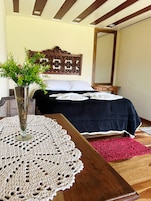 Suite Comfort, 1 cama queen-size e sofá-cama, vista para o jardim | 1 quarto, secretária, secretária adequada para computadores portáteis