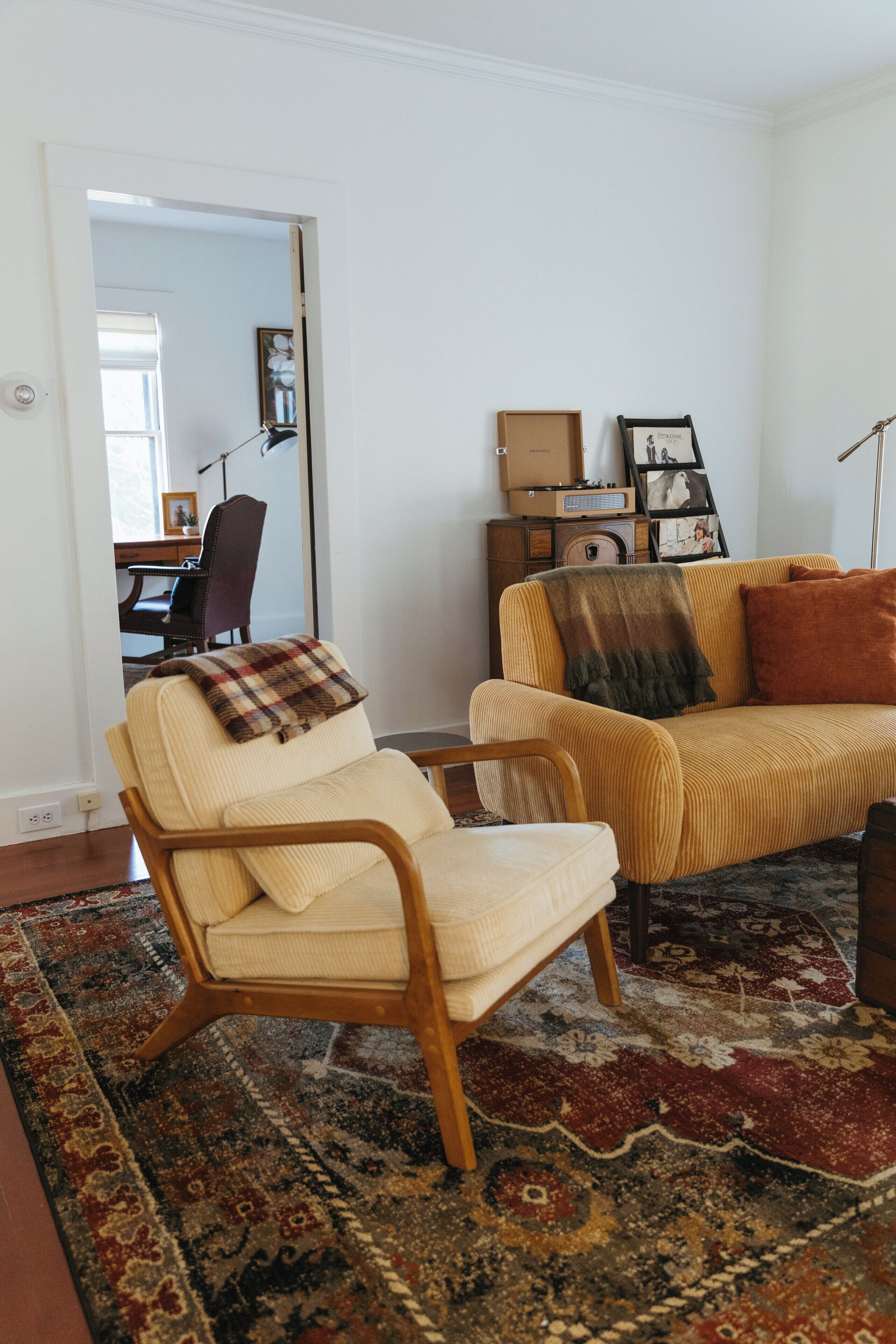 Millside Maynard: Walkable Private 2br/flex Office With Wifi, Parking, Backyard. - Sudbury, MA