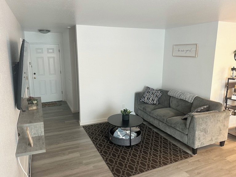 Hidden Waterfront Oasis - Fairbanks, AK