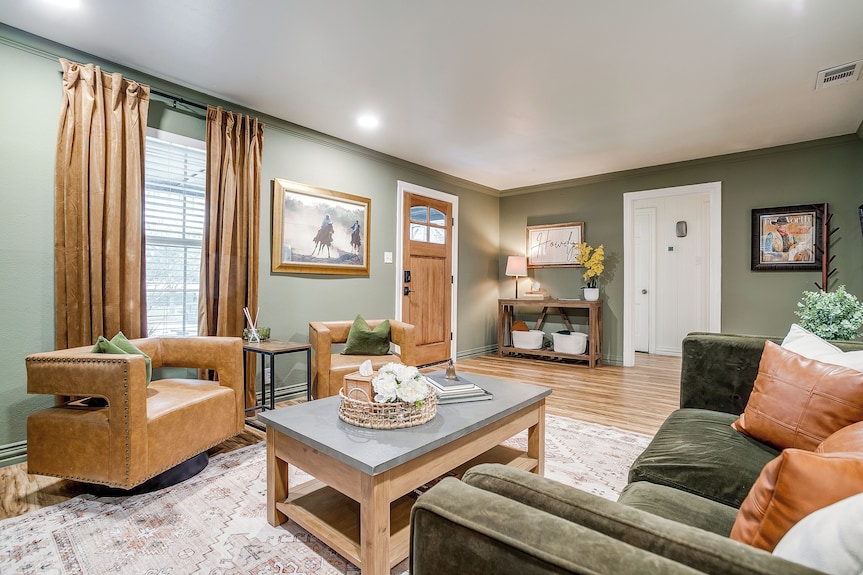 Charming 2-bed In Fort Worth W Wifi, Ac, King Bed, Walk To Dickies & Will Rogers - Fairmount-Southside Historic District - Fort Worth
