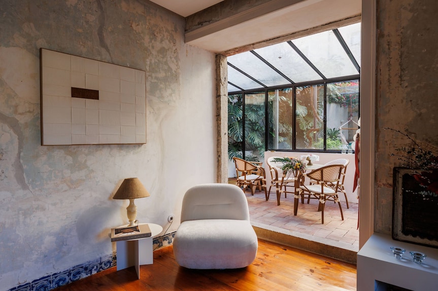 Charming Apt | Heated Pool & Private Garden - Lisbon