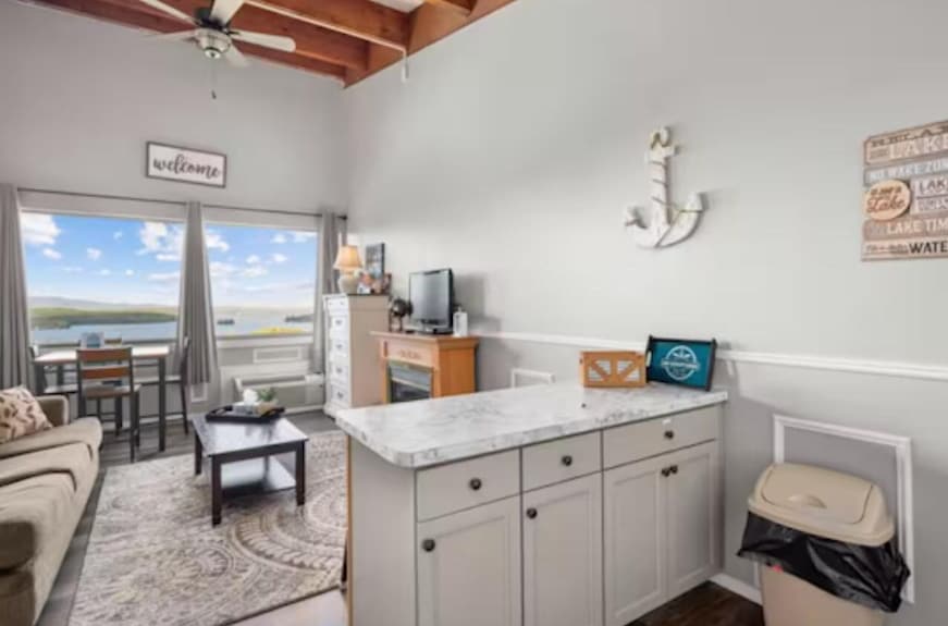 Cozy Condo With Wifi, Fitness Room In Enjoyable Laconia - New Hampshire (State)