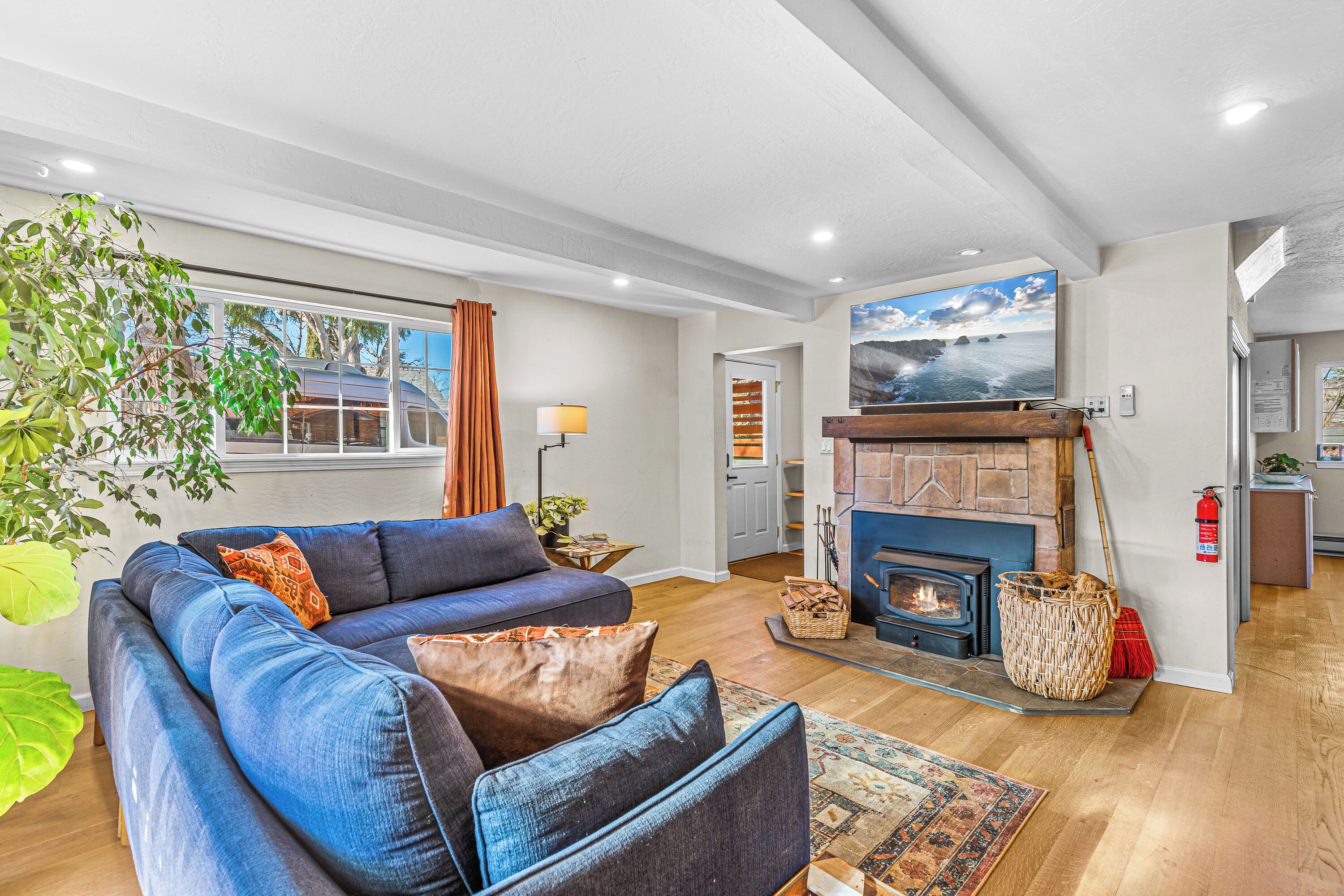 Ashland Urban Cabin - Centrally Located & Walking Distance To Sou And Downtown - Ashland, OR